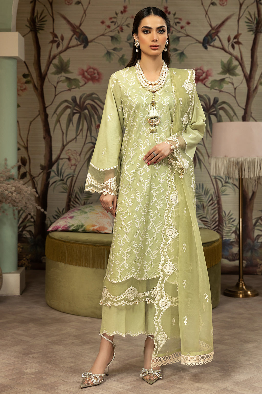 MEHER-UN-NISSA – Elegance